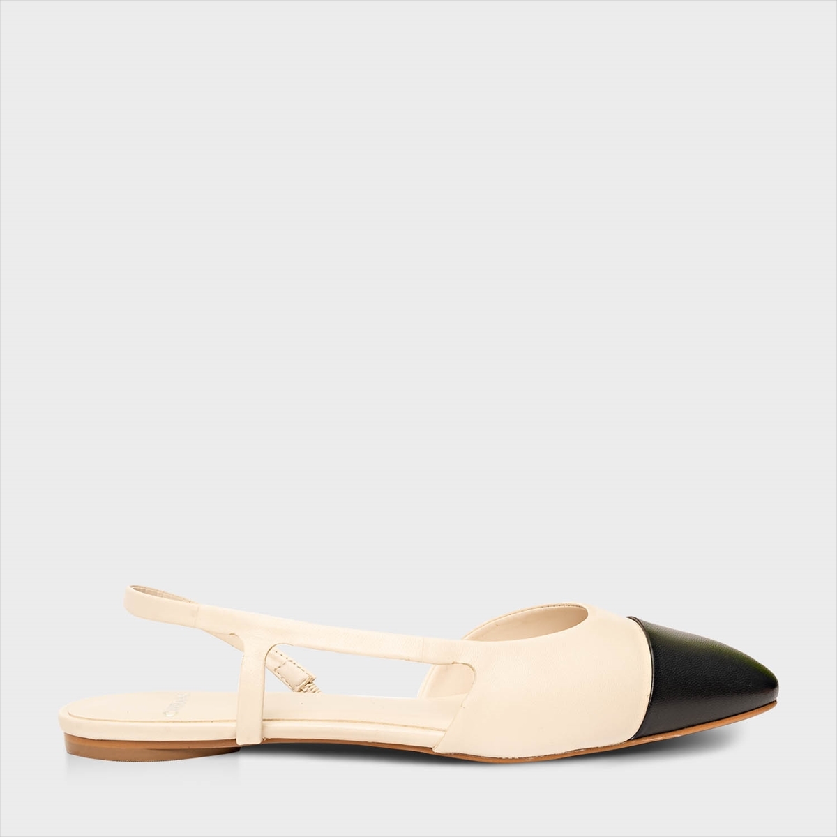 Sapatilha Slingback Cap Toe Couro Off White Lait Preto