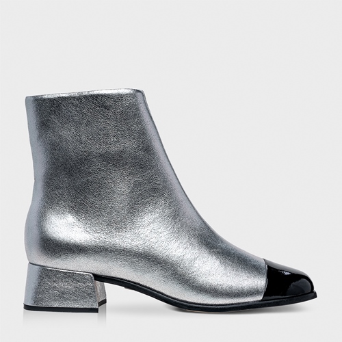 Bota Classic Cap Toe Couro Metalizado Silver