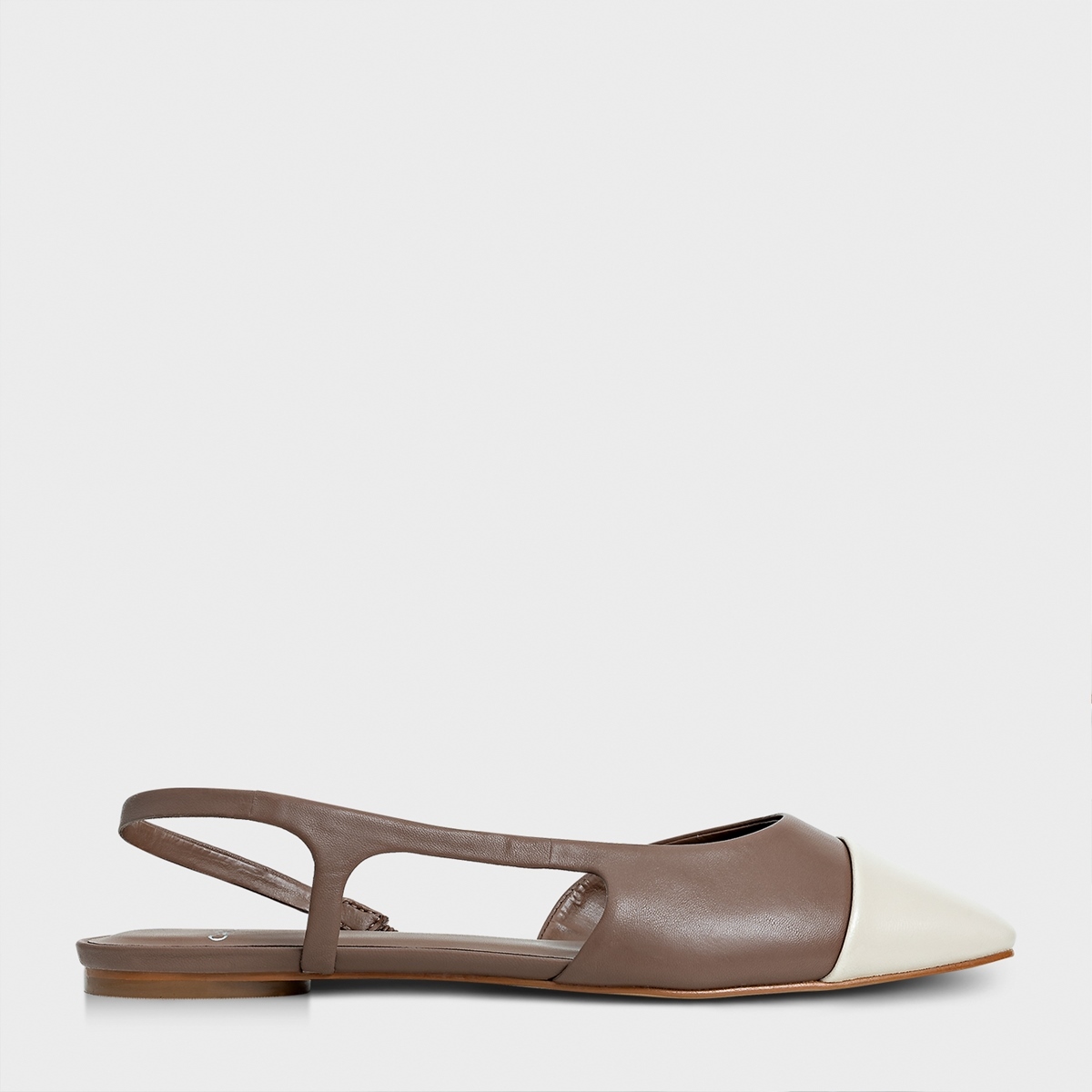 Sapatilha Slingback Cap Toe Couro Marrom Mocha