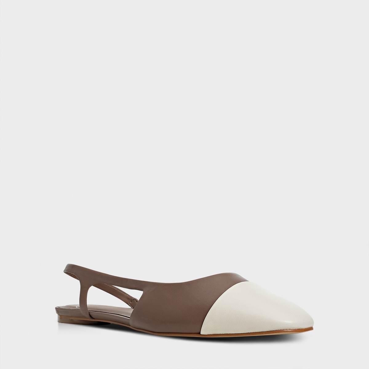 Sapatilha Slingback Cap Toe Couro Marrom Mocha