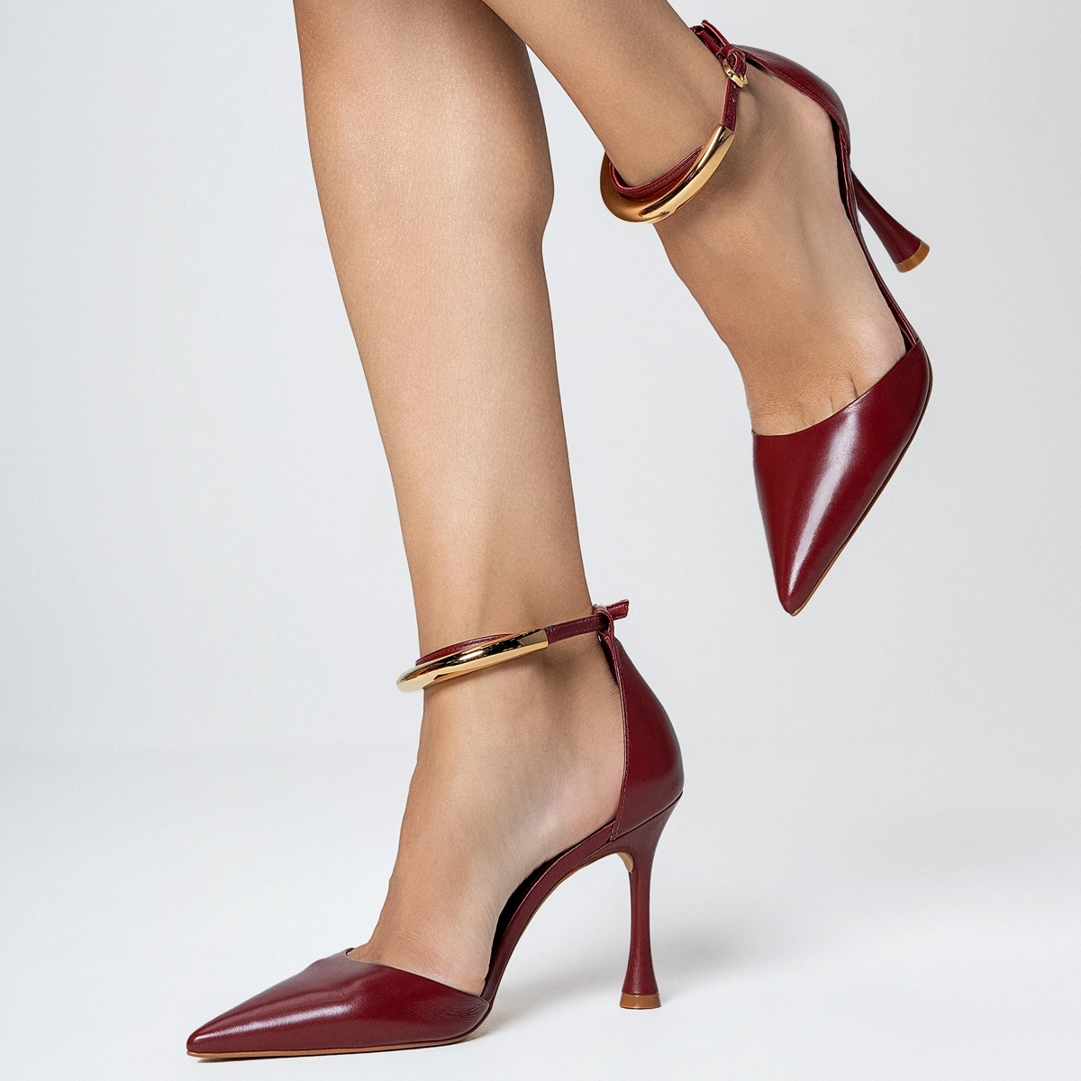 Scarpin Slingback Glow Salto Fino Couro Vinho Merlot - Scarpin Slingback Glow Salto Fino Couro ...